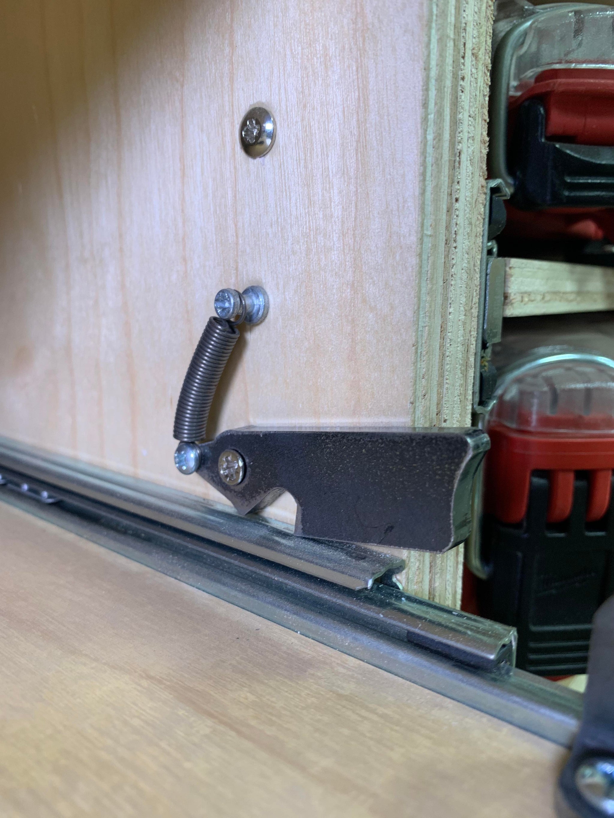 Shark-Loc™ - Tray/Shelf – S.T.V. Racking